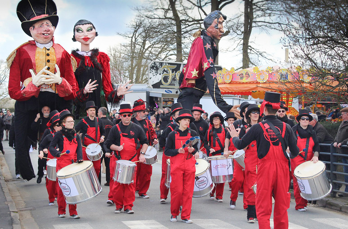 Batuc'en scène : Cours de percussions au Mans - Groupe de musique ...